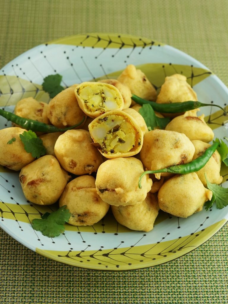 Aloo Bonda: Indian Potato Balls | Recipes | Moorlands Eater