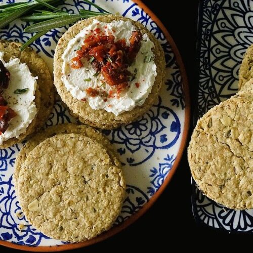 Rosemary Scottish Oatcakes | Moorlands Eater | Recipes
