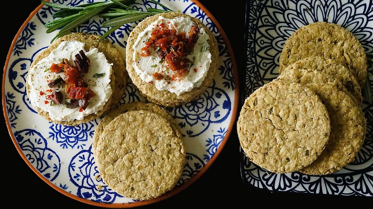 Rosemary Scottish Oatcakes | Moorlands Eater | Recipes